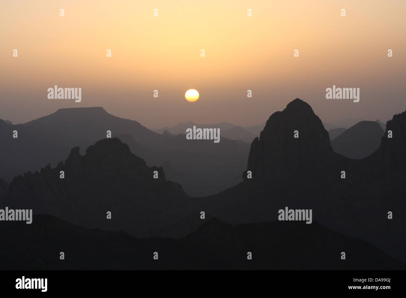 Algeria ahaggar mountains hi-res stock photography and images - Alamy