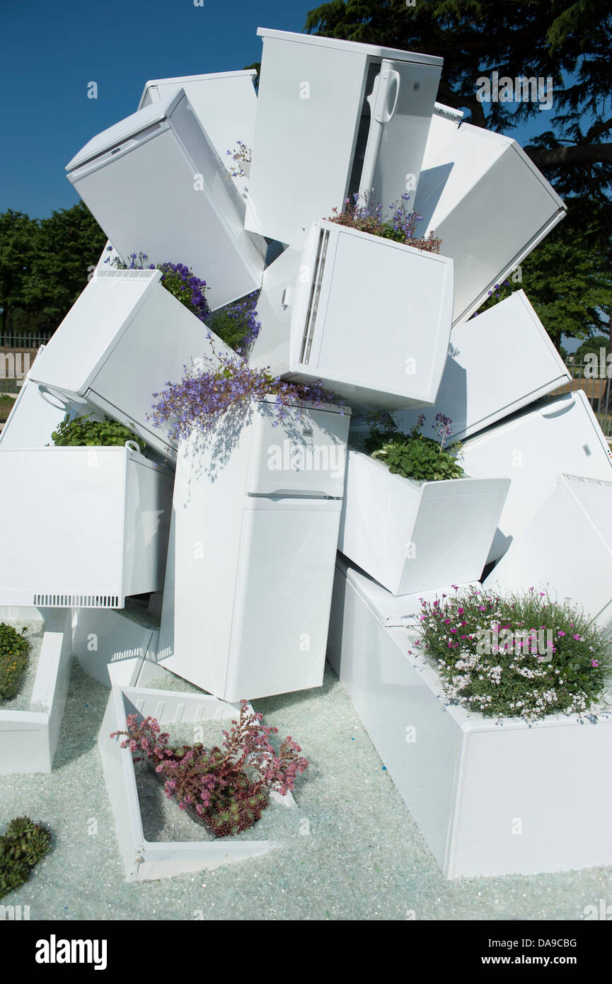 Hampton Court Palace, Surrey, UK. 8th July, 2013. Tip Of The Iceberg, a ...