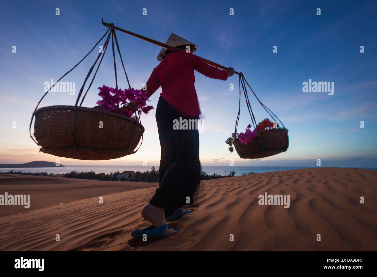 Asia, Vietnam, Mui Ne, Sand Dunes, dunes, Desert, Sand, Woman, Asian ...