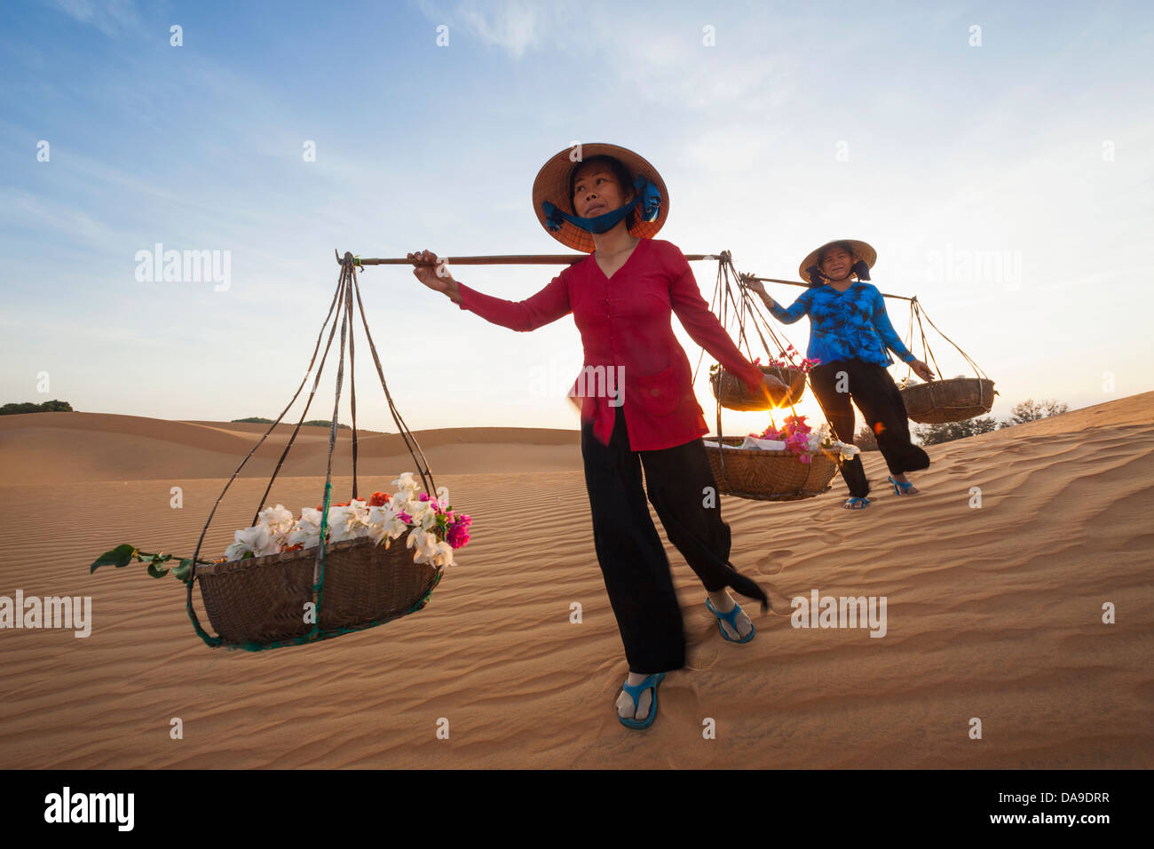 Asia, Vietnam, Mui Ne, Sand Dunes, dunes, Desert, Sand, Woman, Asian ...