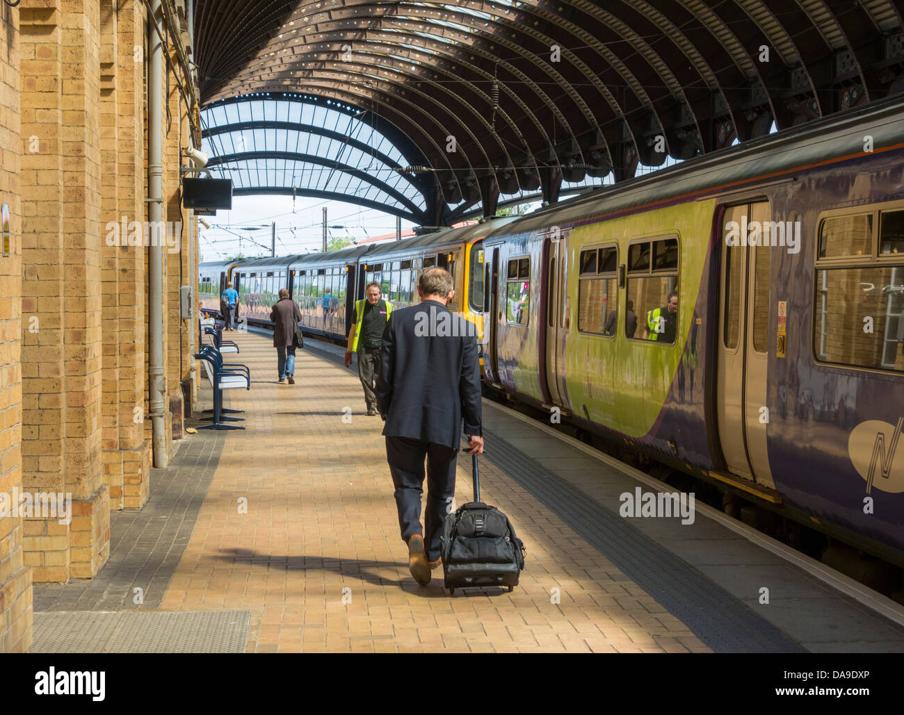 York train station uk hi-res stock photography and images - Alamy