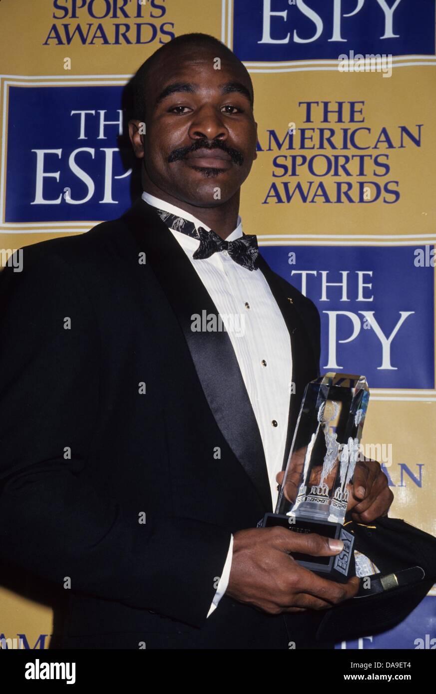 Evander holyfield 1994 hi-res stock photography and images - Alamy
