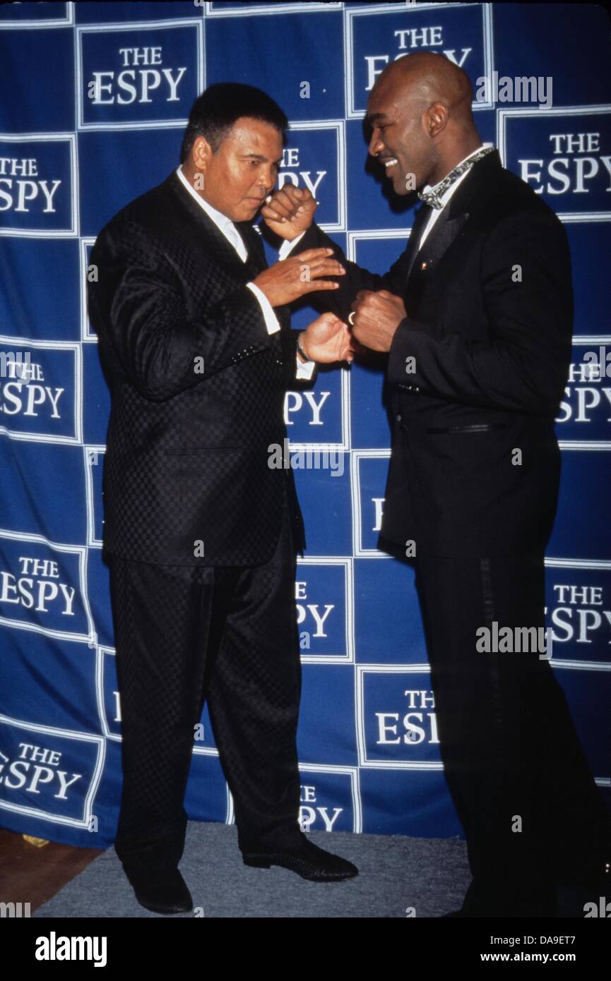 EVANDER HOLYFIELD with Muhammad Ali.1997 ESPY awards in New York ...