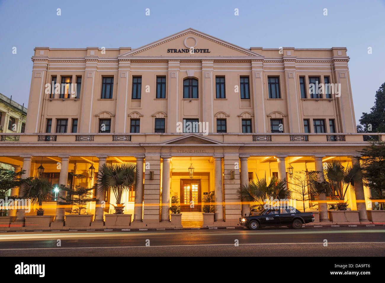 Strand hotel yangon myanmar burma hi-res stock photography and images ...