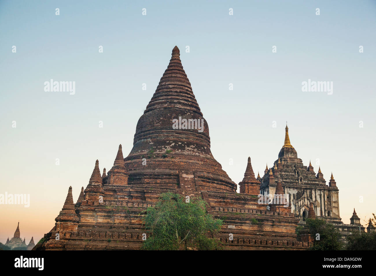 Asia, Myanmar, Burma, Bagan, Thatbyinnyu Temple, Temple, Temples, Dawn ...