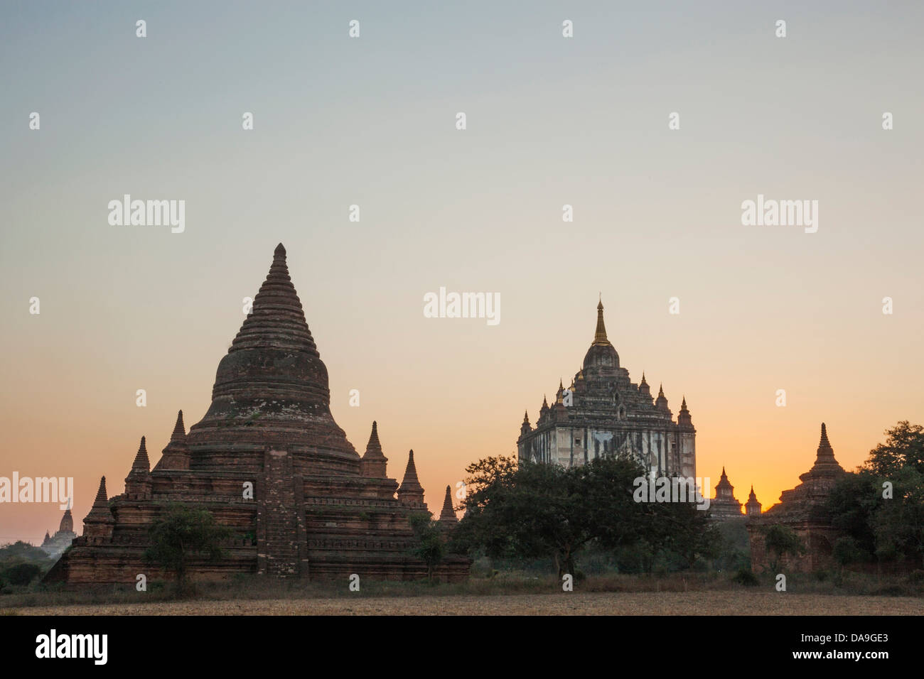 Asia, Myanmar, Burma, Bagan, Thatbyinnyu Temple, Temple, Temples, Dawn ...
