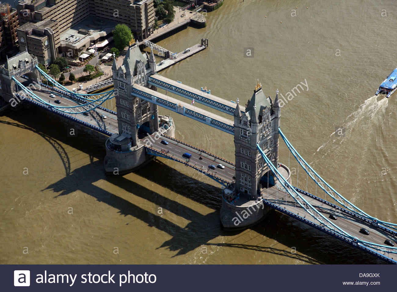 Birds Eye View Tower Bridge Stock Photos & Birds Eye View Tower Bridge ...