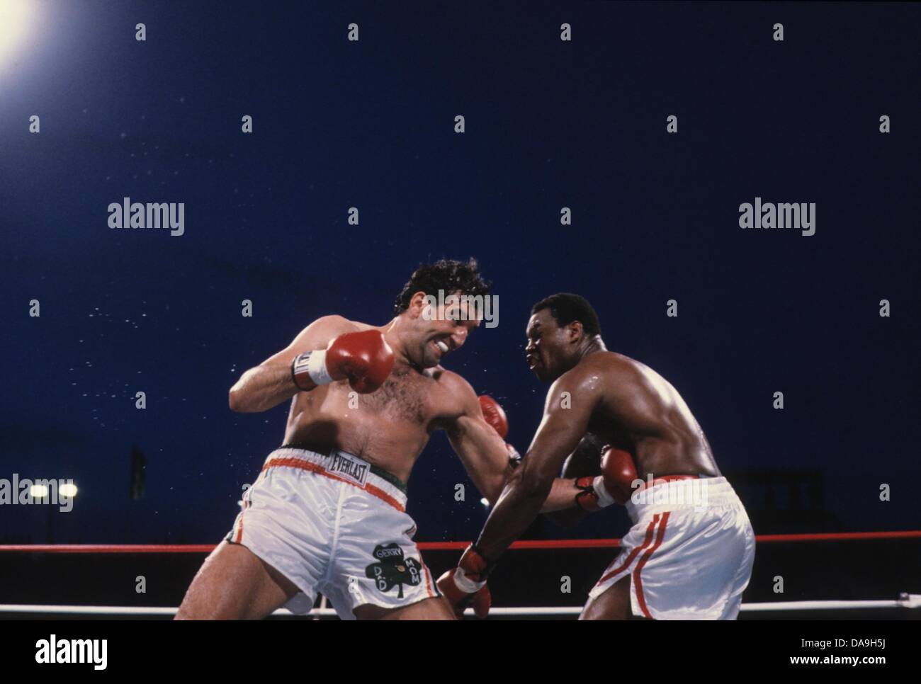 Larry holmes hi-res stock photography and images - Alamy