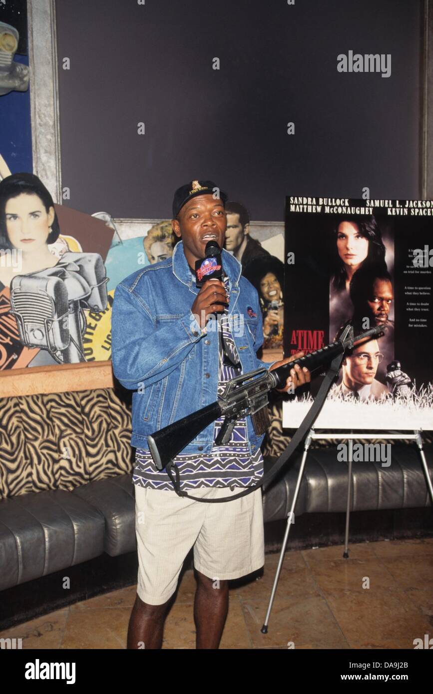 SAMUEL JACKSON.Presents memorabilia from A Time To Kill to Planet ...