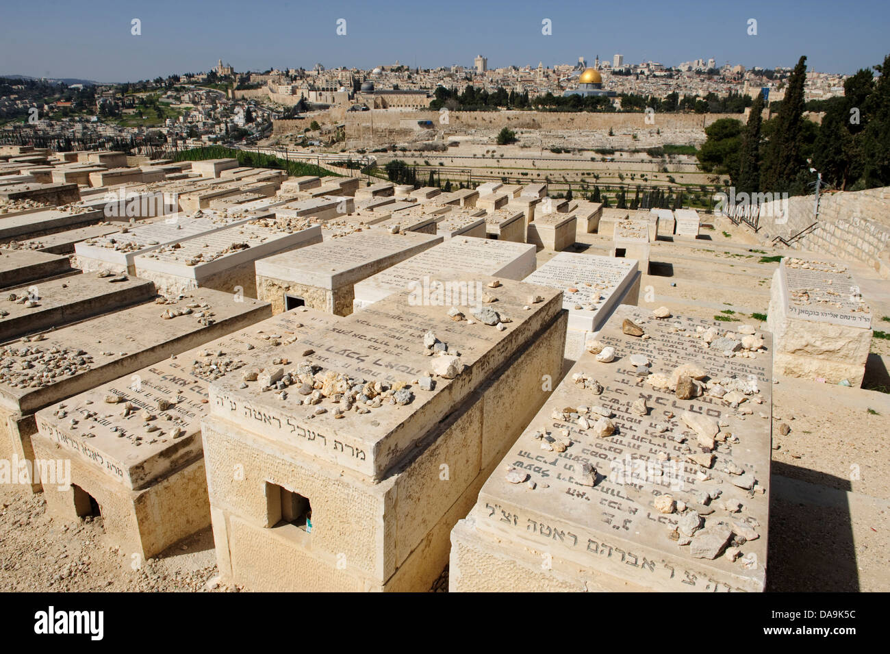 Rock cemetery hi-res stock photography and images - Alamy