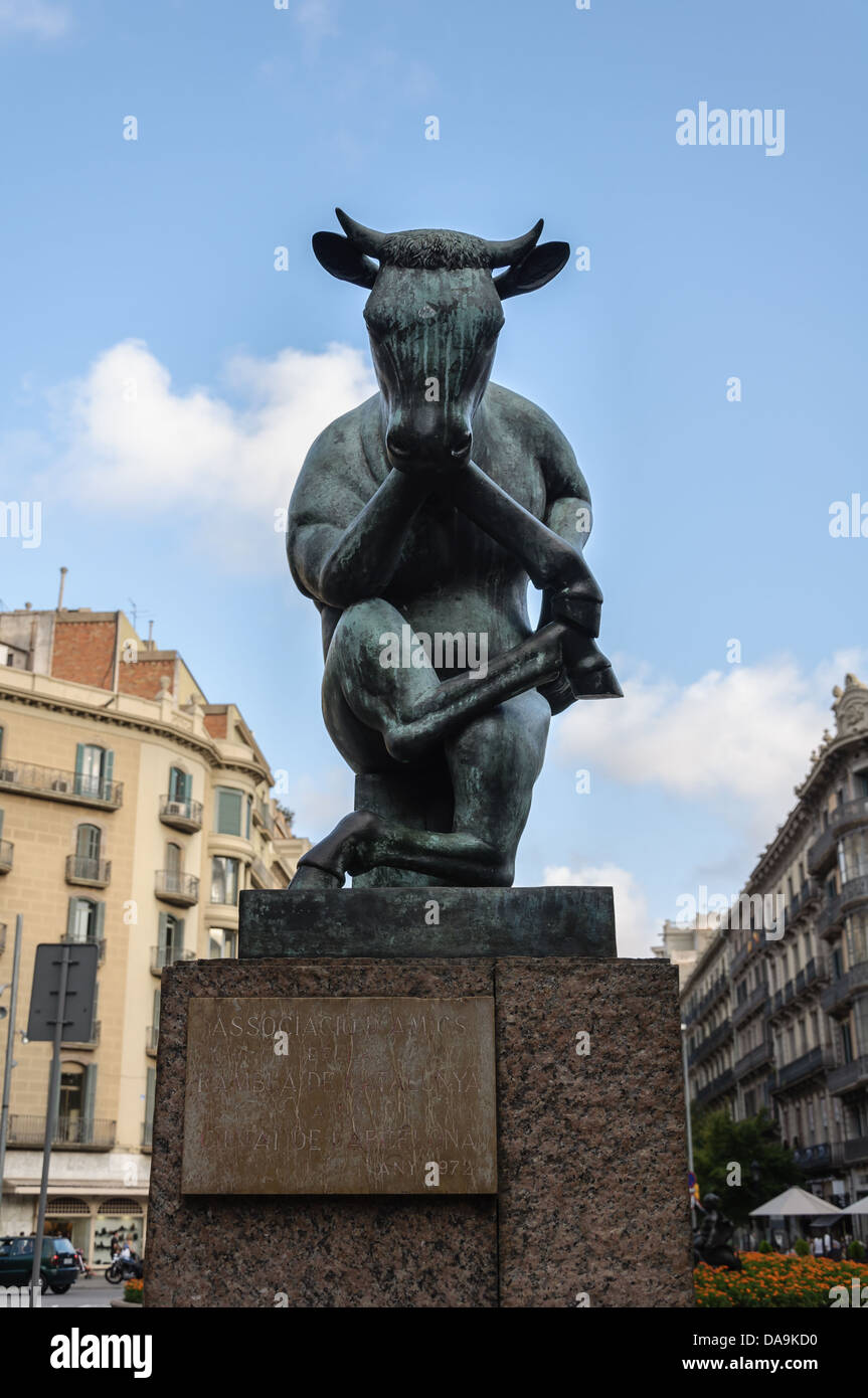 Thinking bull sculpture in Passeig de Gracia, Barcelona. Spain Stock ...