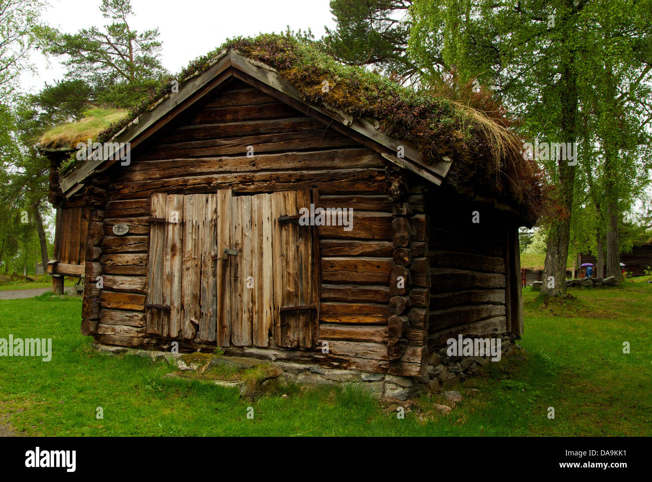 Traditional norwegian wood house hi-res stock photography and images ...