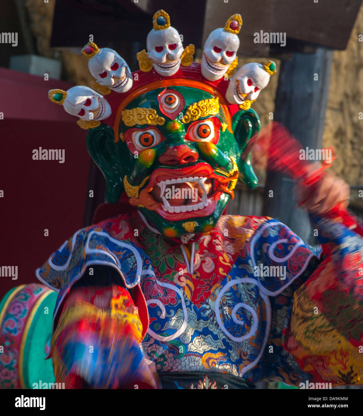 Black hat dance tibet hi-res stock photography and images - Alamy