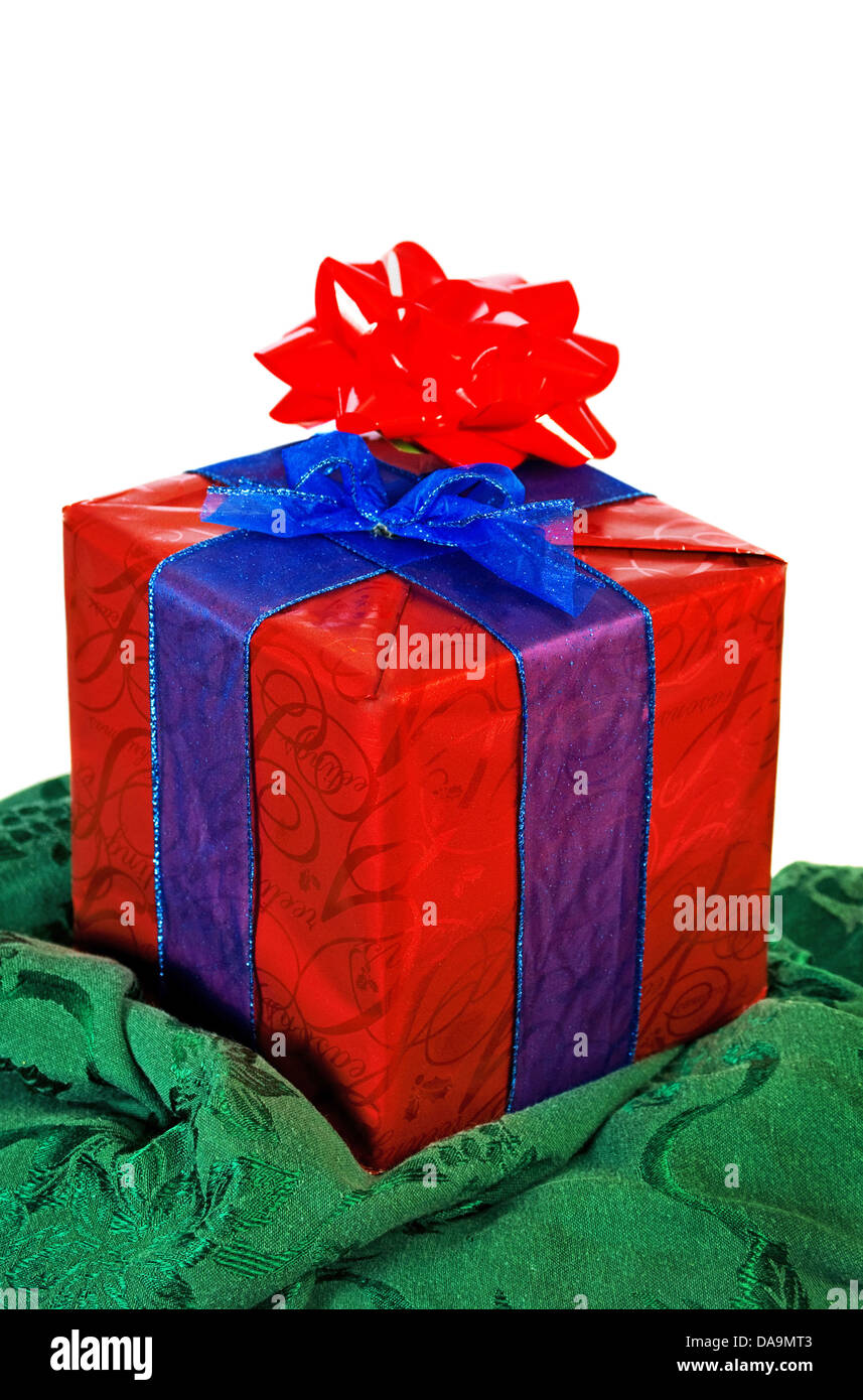 Present wrapped bow hi-res stock photography and images - Alamy