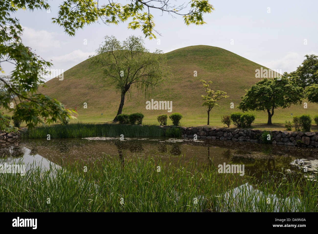 Tumuli Park Royal Tombs, Gyeongju, South Korea Stock Photo - Alamy