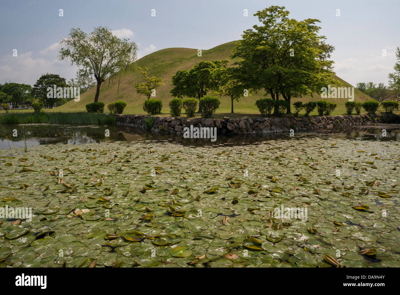 Tumuli Park Royal Tombs, Gyeongju, South Korea Stock Photo - Alamy