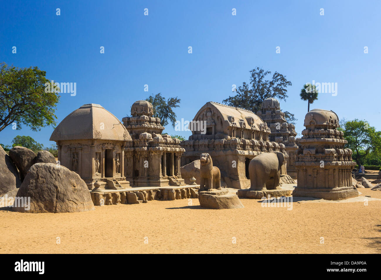 Tamil nadu stone sculptures hi-res stock photography and images - Alamy