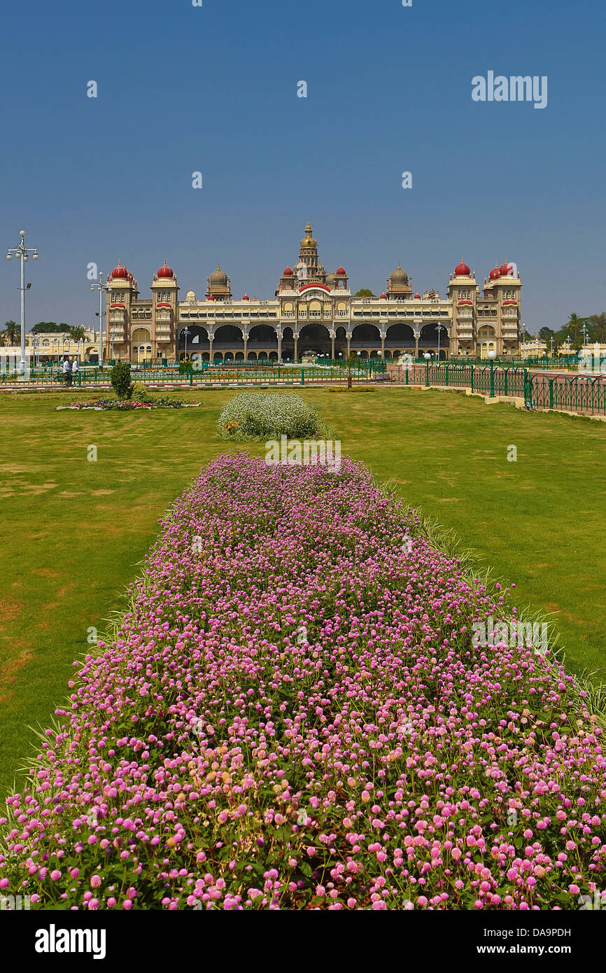 Mysore palace maharaja india hi-res stock photography and images - Alamy