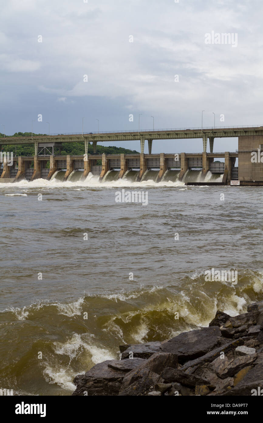 The Chickamauga Dam (floodgates open) with the Tennessee River at flood ...