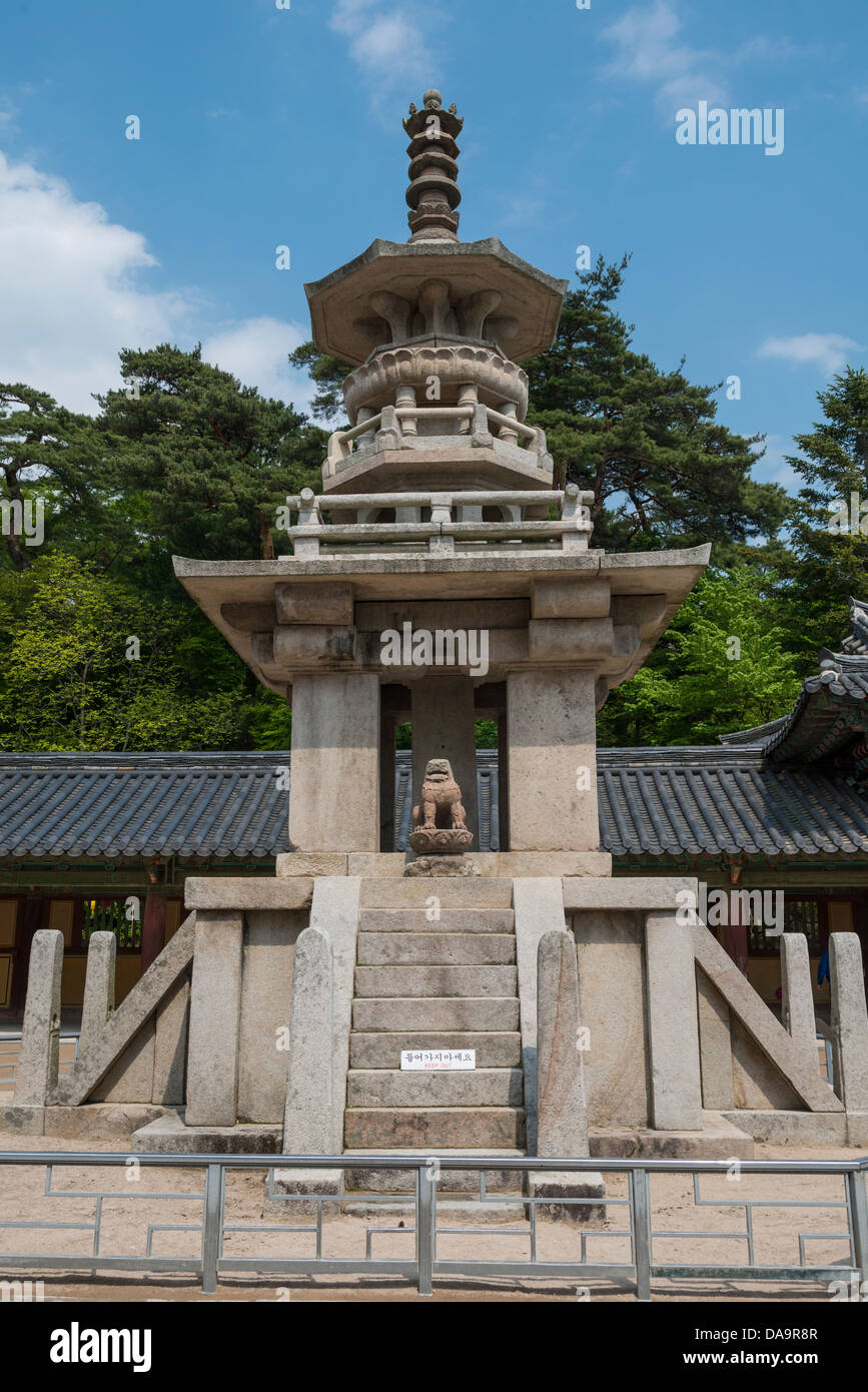 Stone Pagoda Dabotap at Bulguksa, Gyeongju, South Korea Stock Photo - Alamy