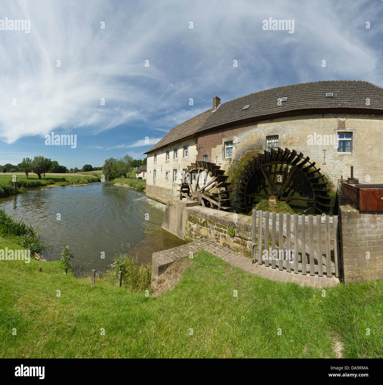 Water wheel hi-res stock photography and images - Alamy