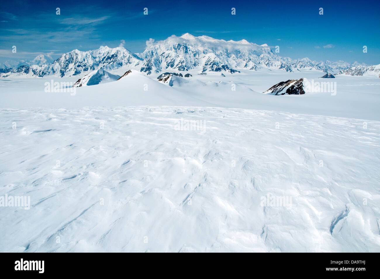 Mount logan hi-res stock photography and images - Alamy