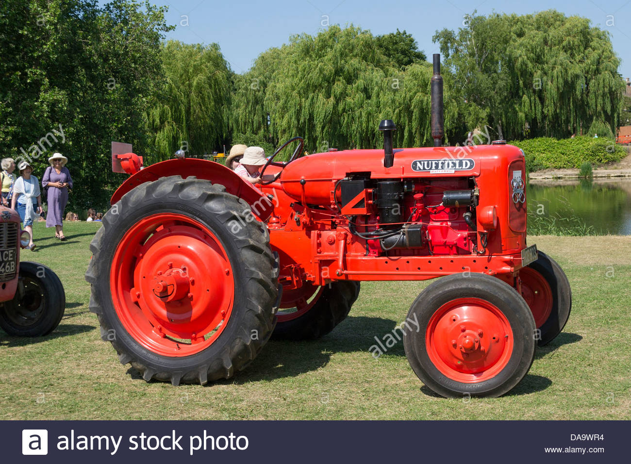 Nuffield Tractor Stock Photos & Nuffield Tractor Stock Images - Alamy