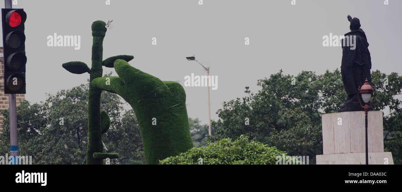 Green over black hi-res stock photography and images - Alamy