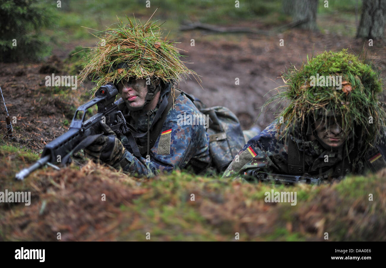 Bundeswehr (German armed forces) soldiers during basic training in ...