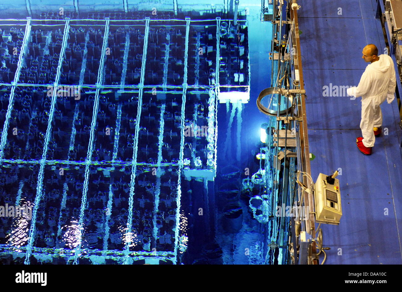 Nuclear storage pool hi-res stock photography and images - Alamy