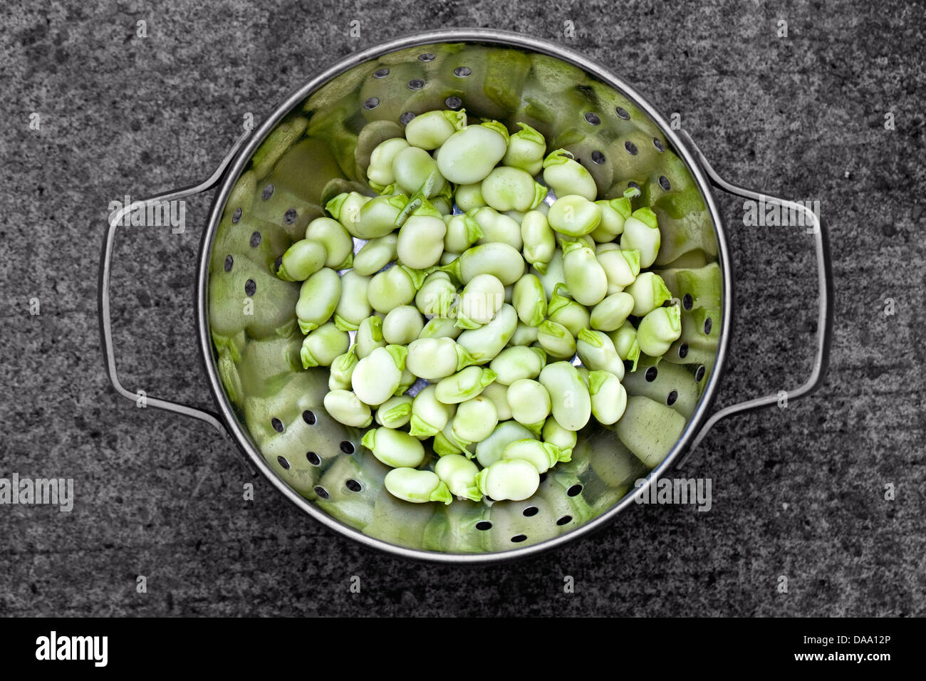 Bell beans hi-res stock photography and images - Alamy