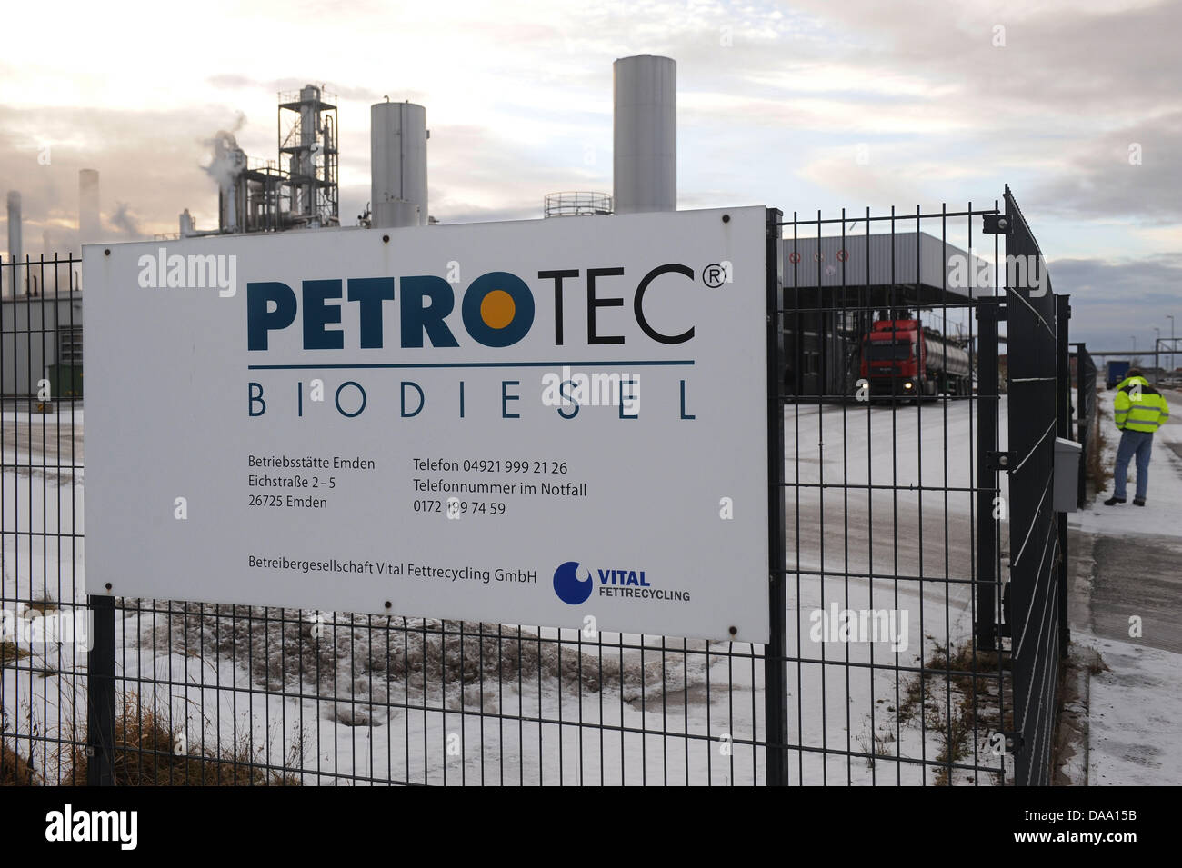 The logo of the biodiesel company Petrotec AG dominates at the entrance ...