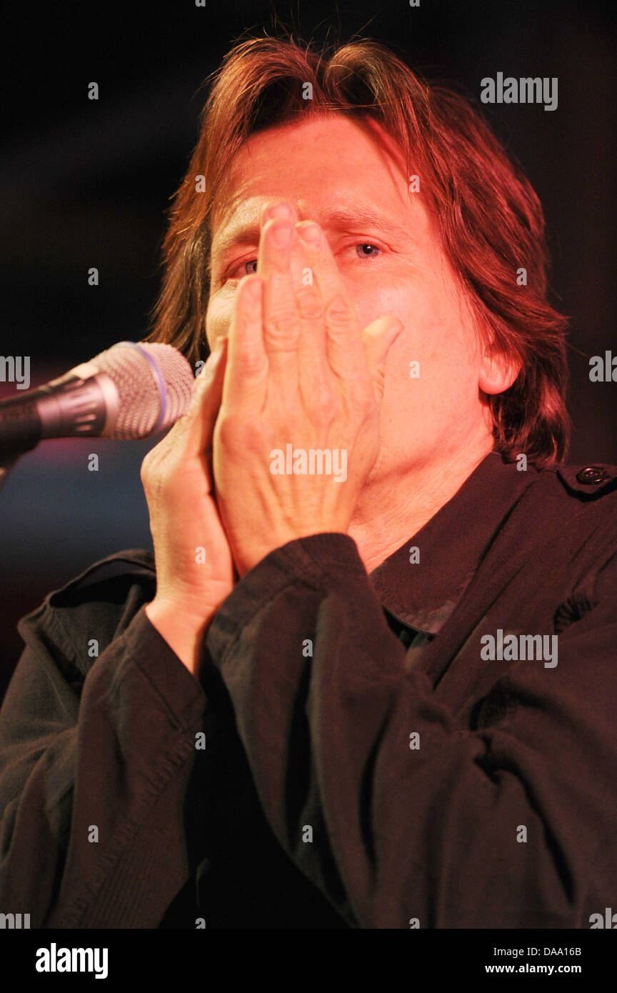 US actor Kevin Bacon performs on stage in Berlin, Germany, 3 January ...