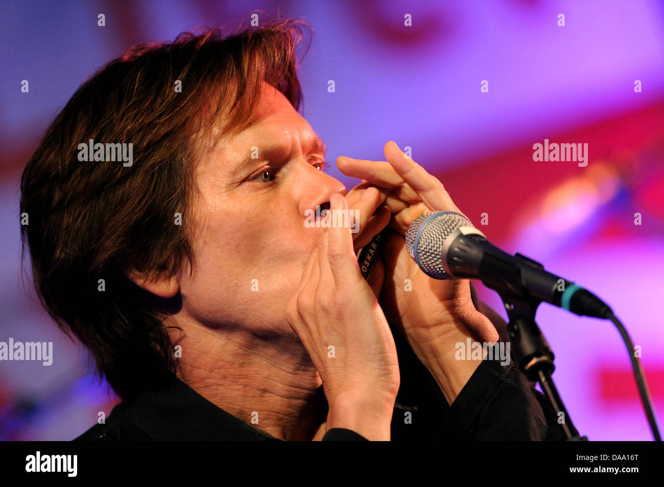 US actor Kevin Bacon performs on stage in Berlin, Germany, 3 January ...