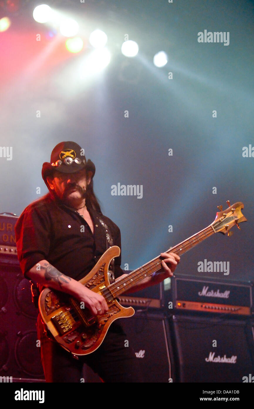 Singer and bass player of the British band Motörhead, Ian 'Lemmy ...