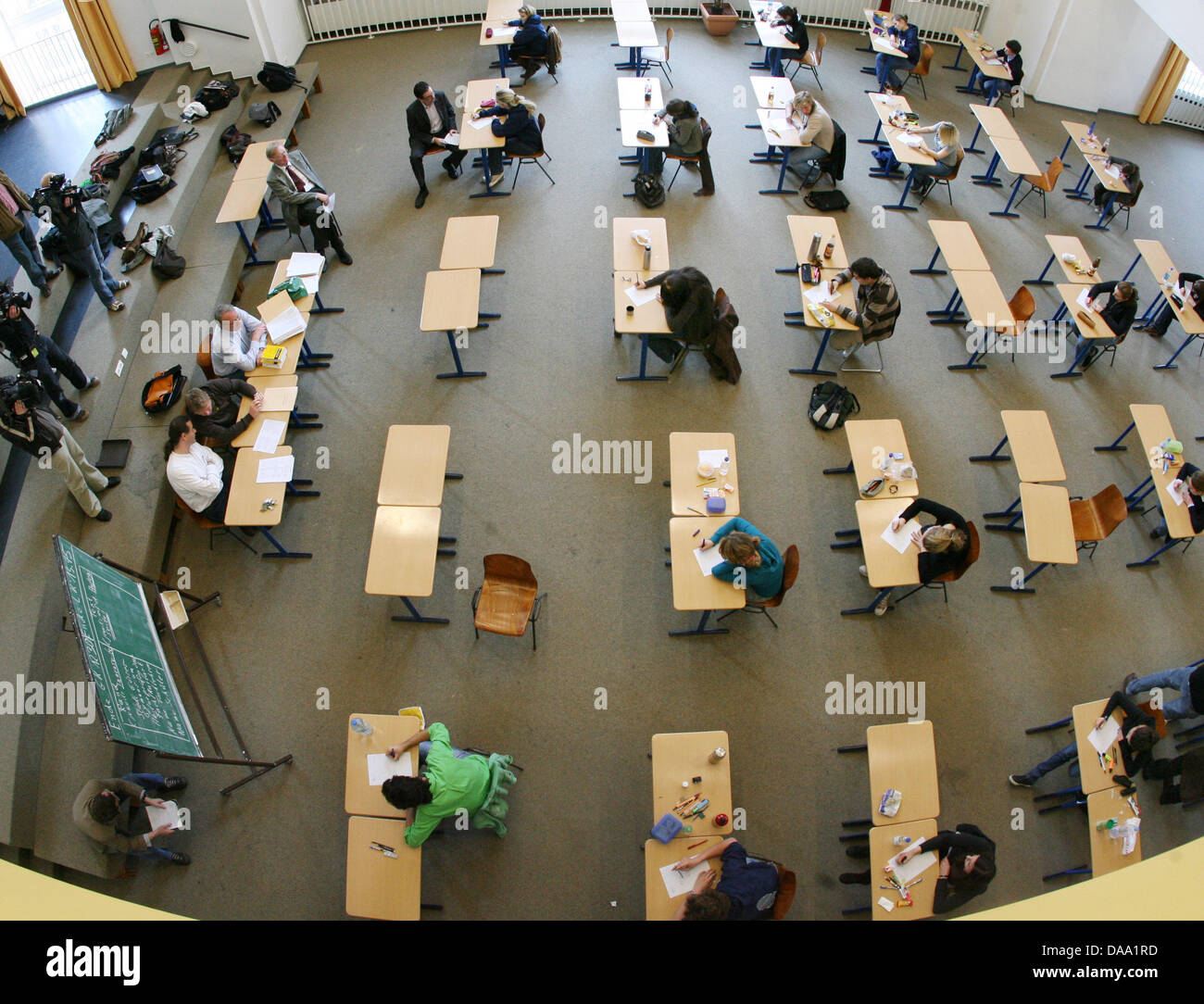 Pupils at finishing school hi-res stock photography and images - Alamy