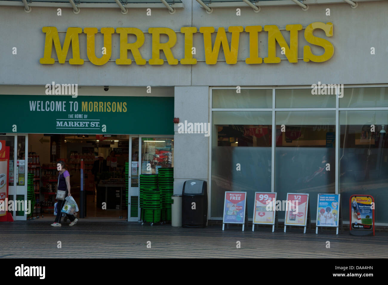 Branch of supermarket chain morrisons hi-res stock photography and ...