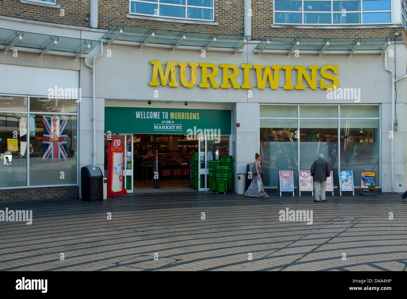 Branch of supermarket chain morrisons hi-res stock photography and ...