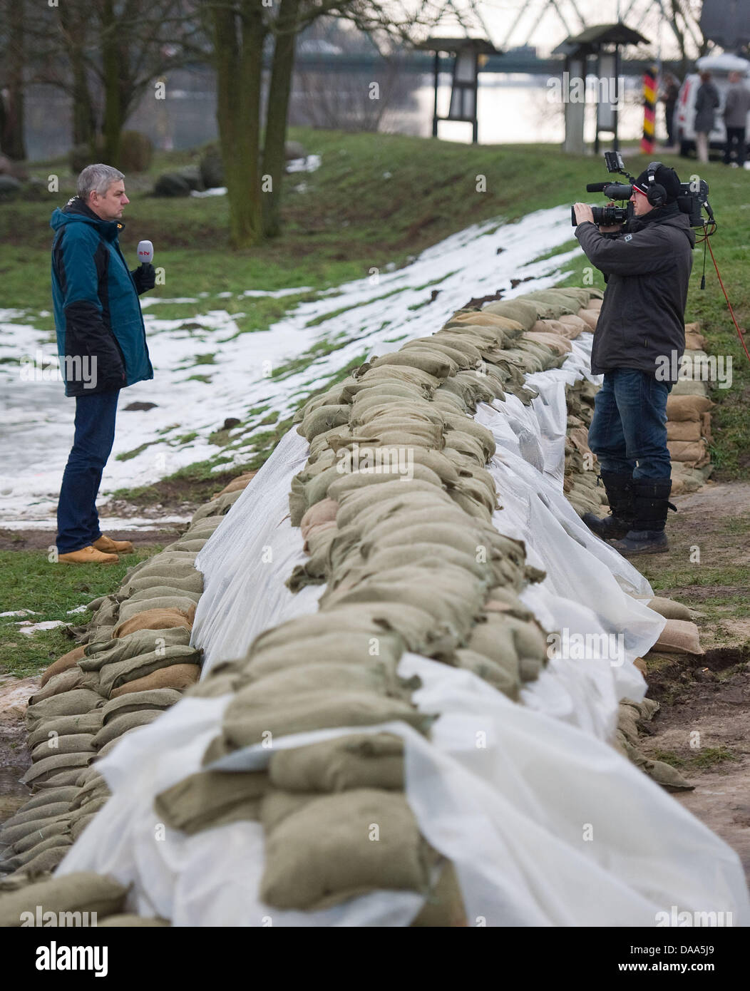 Weather reporter flood hi-res stock photography and images - Alamy