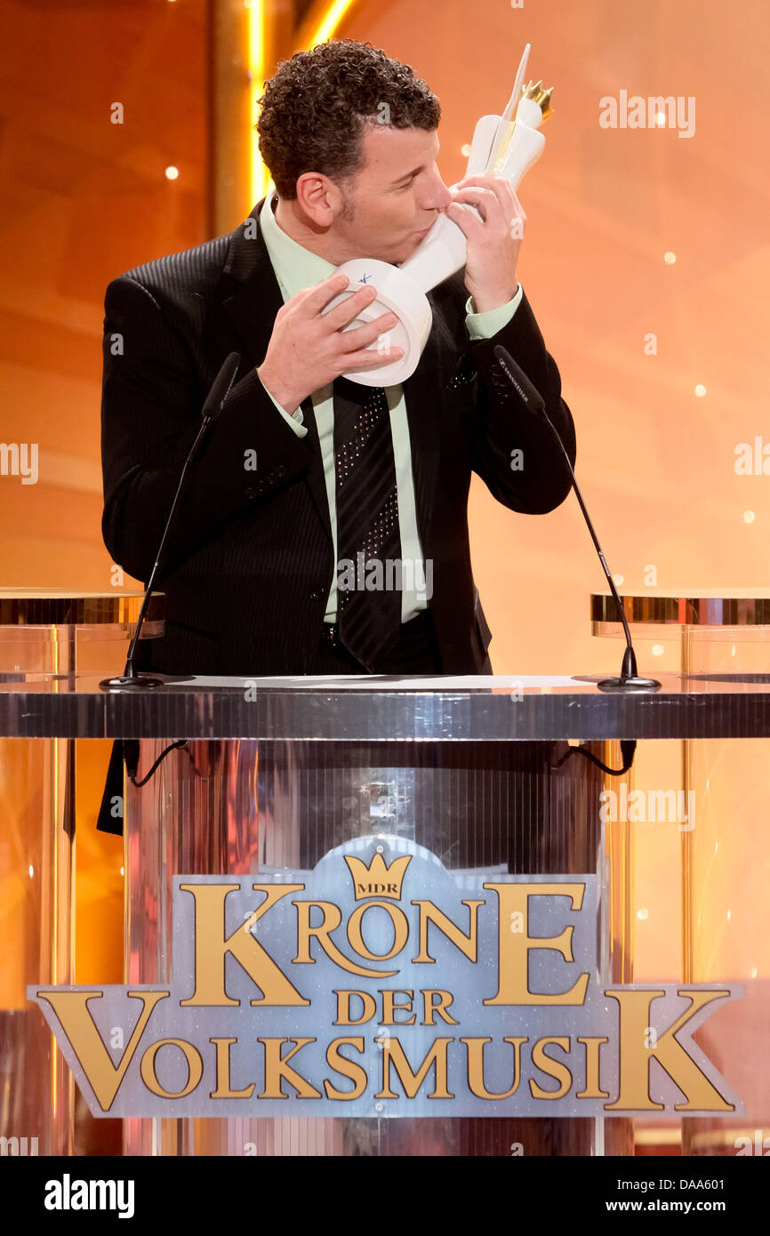 Semino rossi hi-res stock photography and images - Alamy