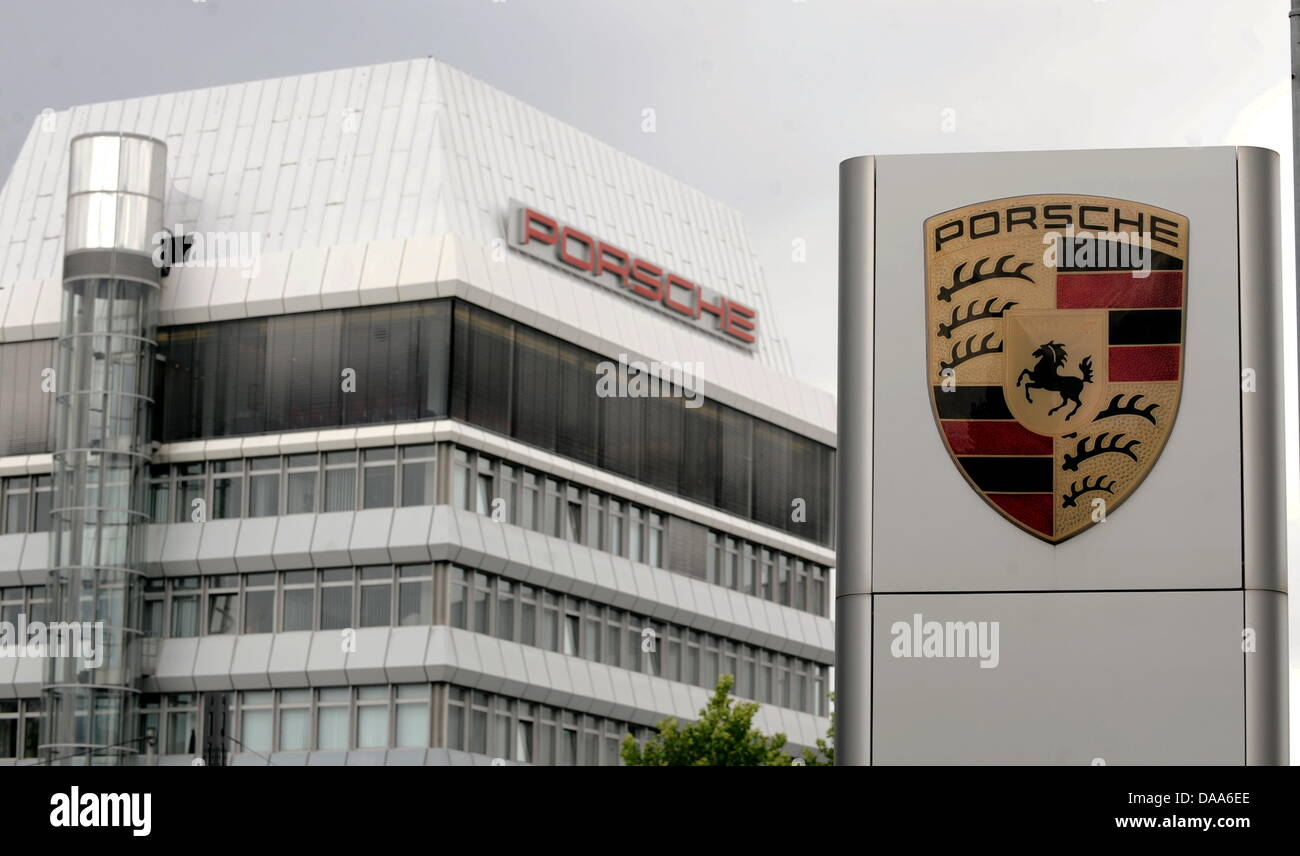 (dpa file) A file picture dated 14 July 2009 of the headquarters of ...