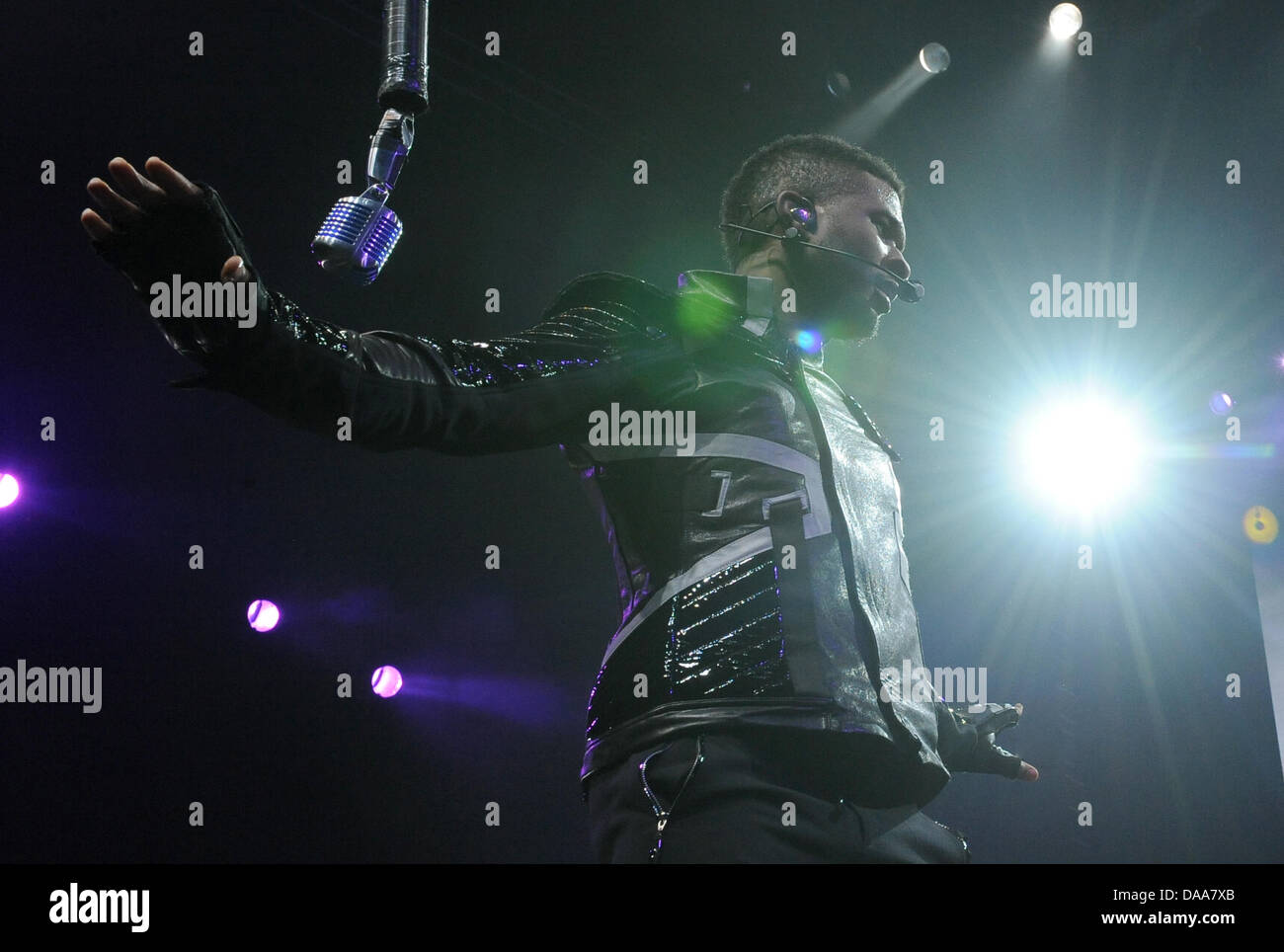 Usher raymond hi-res stock photography and images - Alamy