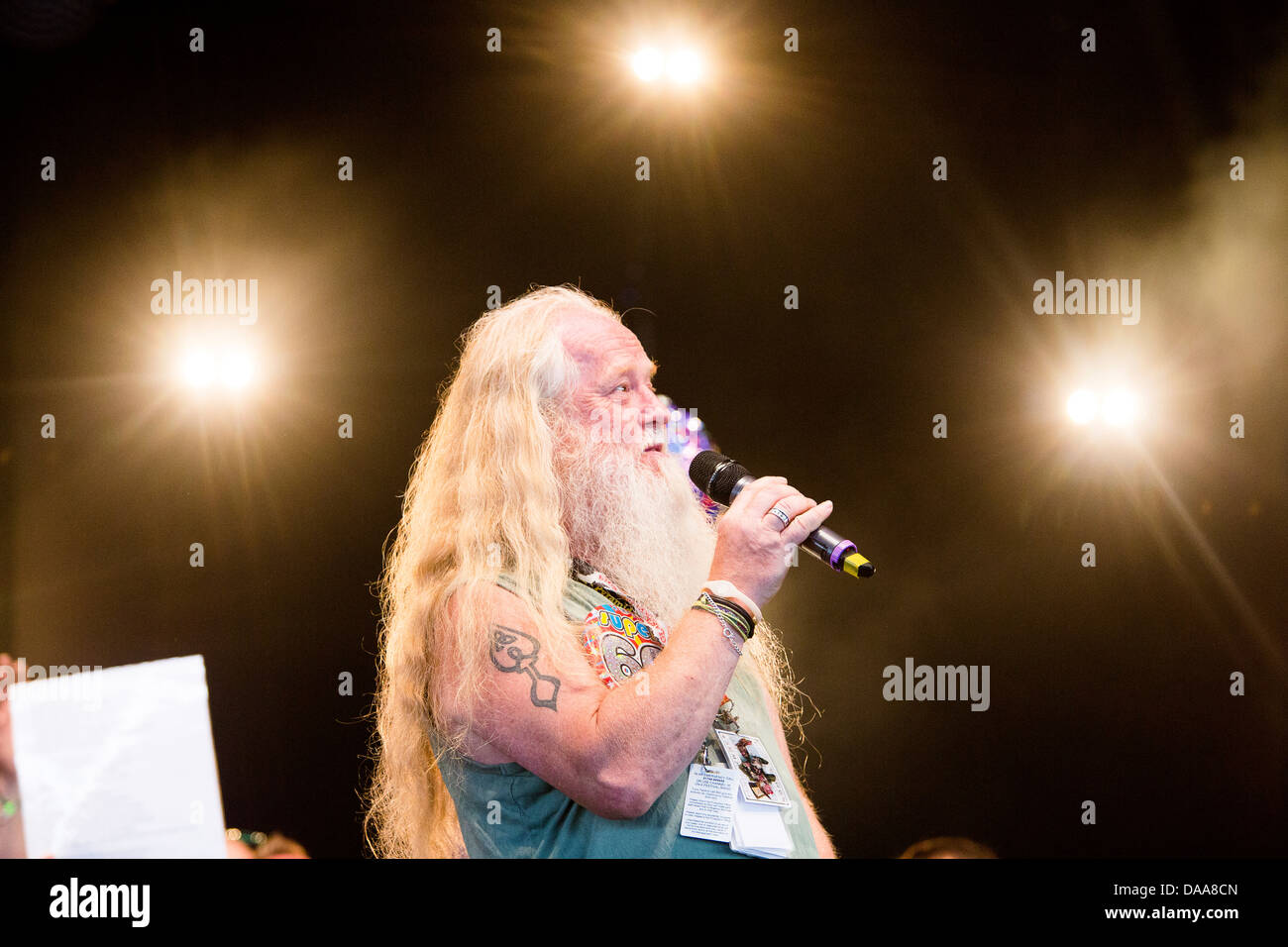 Party organiser hi-res stock photography and images - Alamy