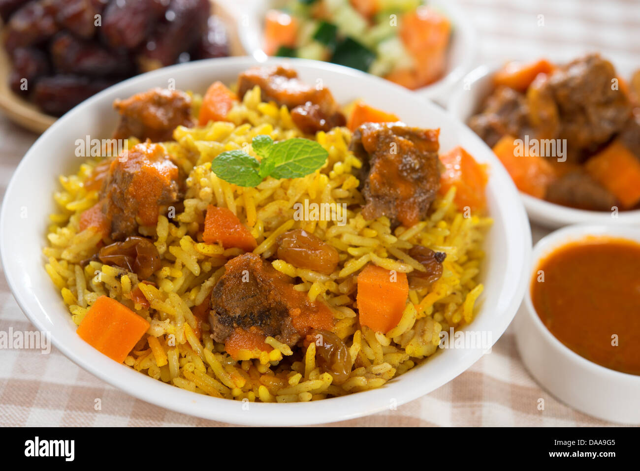 Middle east food rice lamb hi-res stock photography and images - Alamy