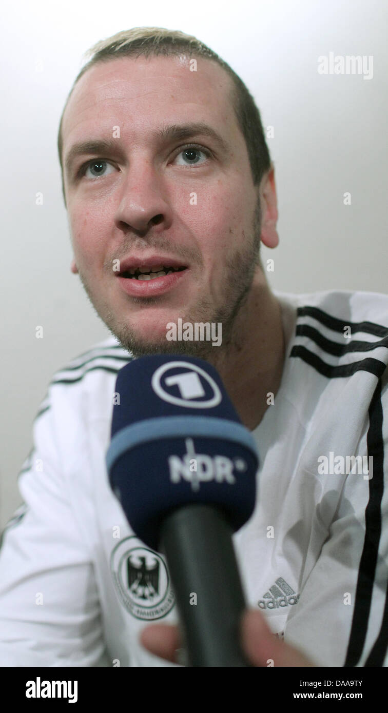 Pascal hens hi-res stock photography and images - Alamy