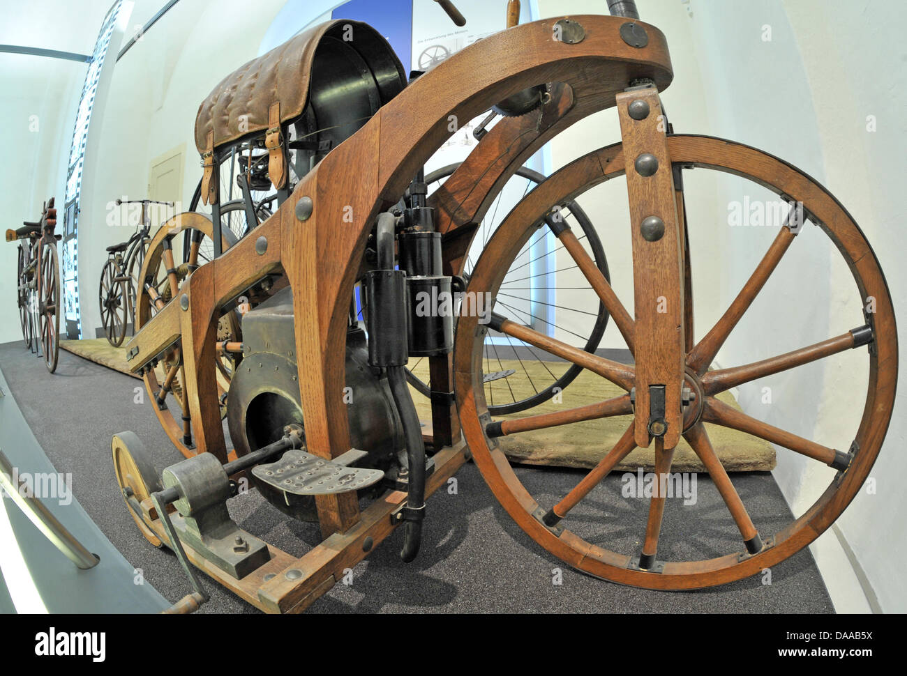 Daimler motorcycle 1885 hi-res stock photography and images - Alamy