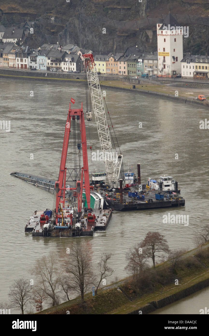 The Dutch crane ship Amsterdam (l) positions itself next to the ...