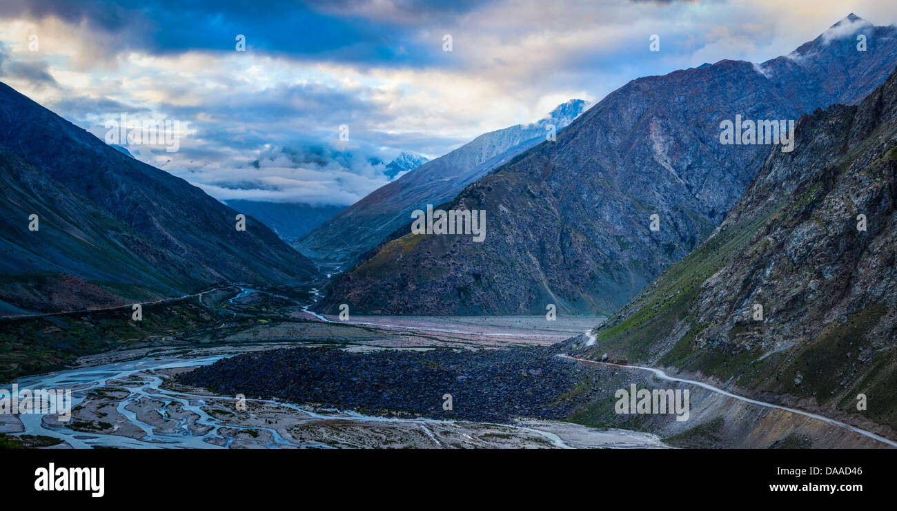 Manali-Leh road in Lahaul valley. Himachal Pradesh, India Stock Photo ...