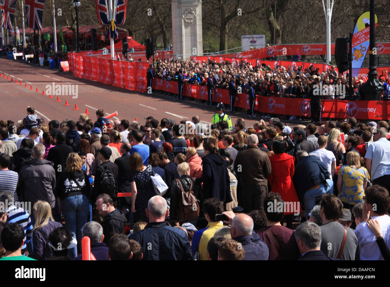 London, England, Great Britain, UK, United Kingdom, marathon, spectator ...