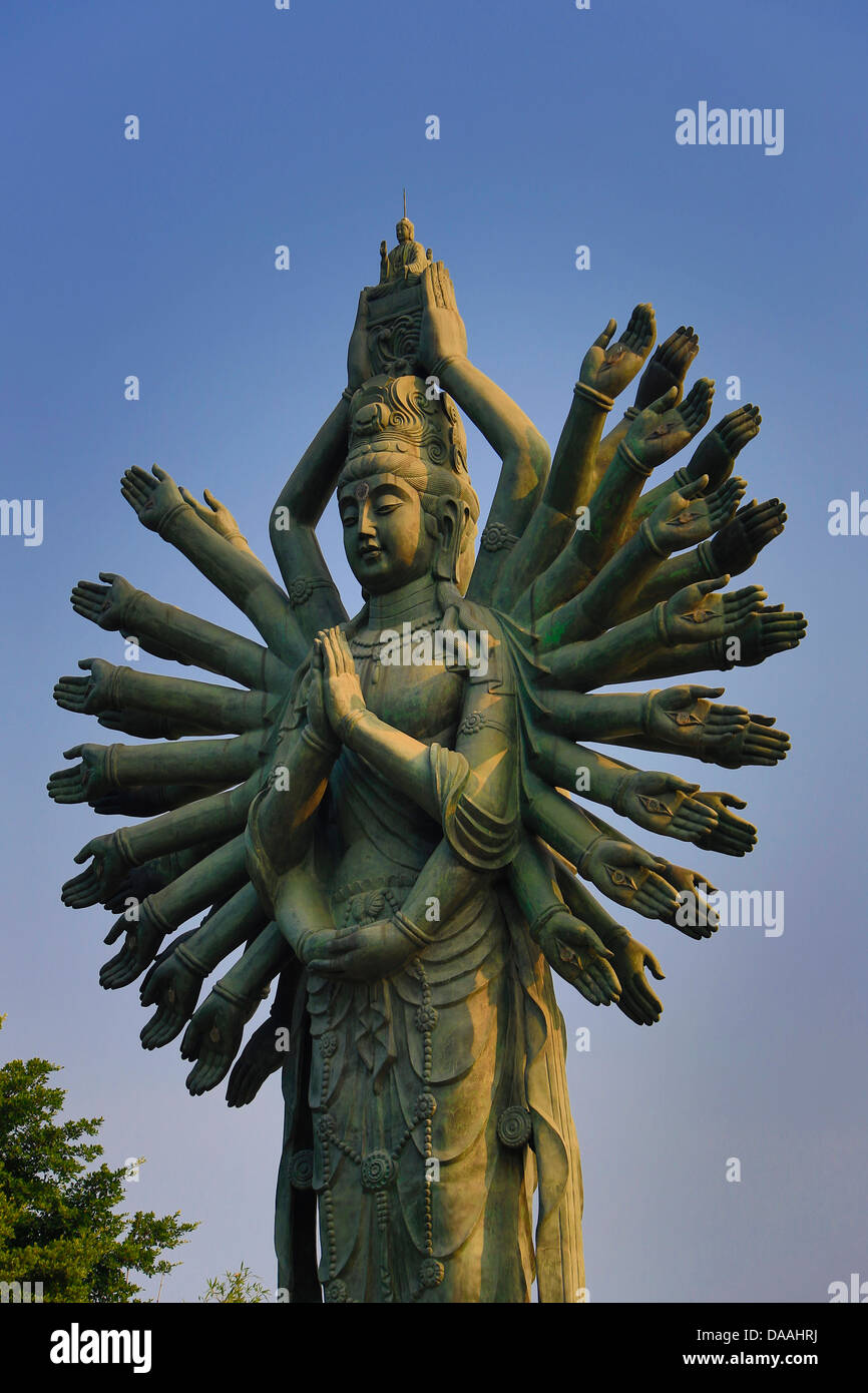 India Statue With 2 Arms And Hands